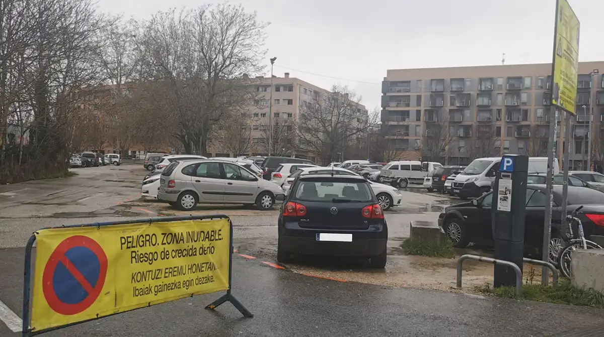 Policía Municipal solicita la retirada de vehículos de aparcamientos en superficie y garajes de ...